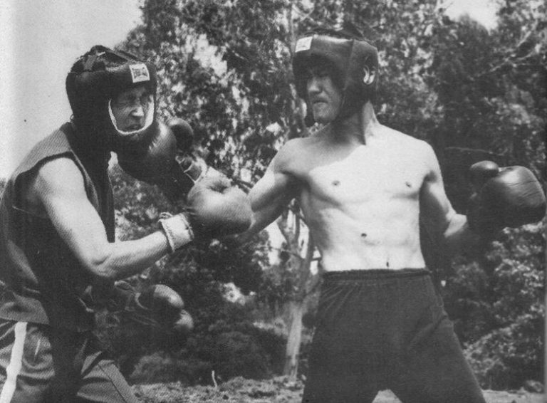 How Boxing Shaped Bruce Lee's Fighting Style - The Ultimate Boxing ...